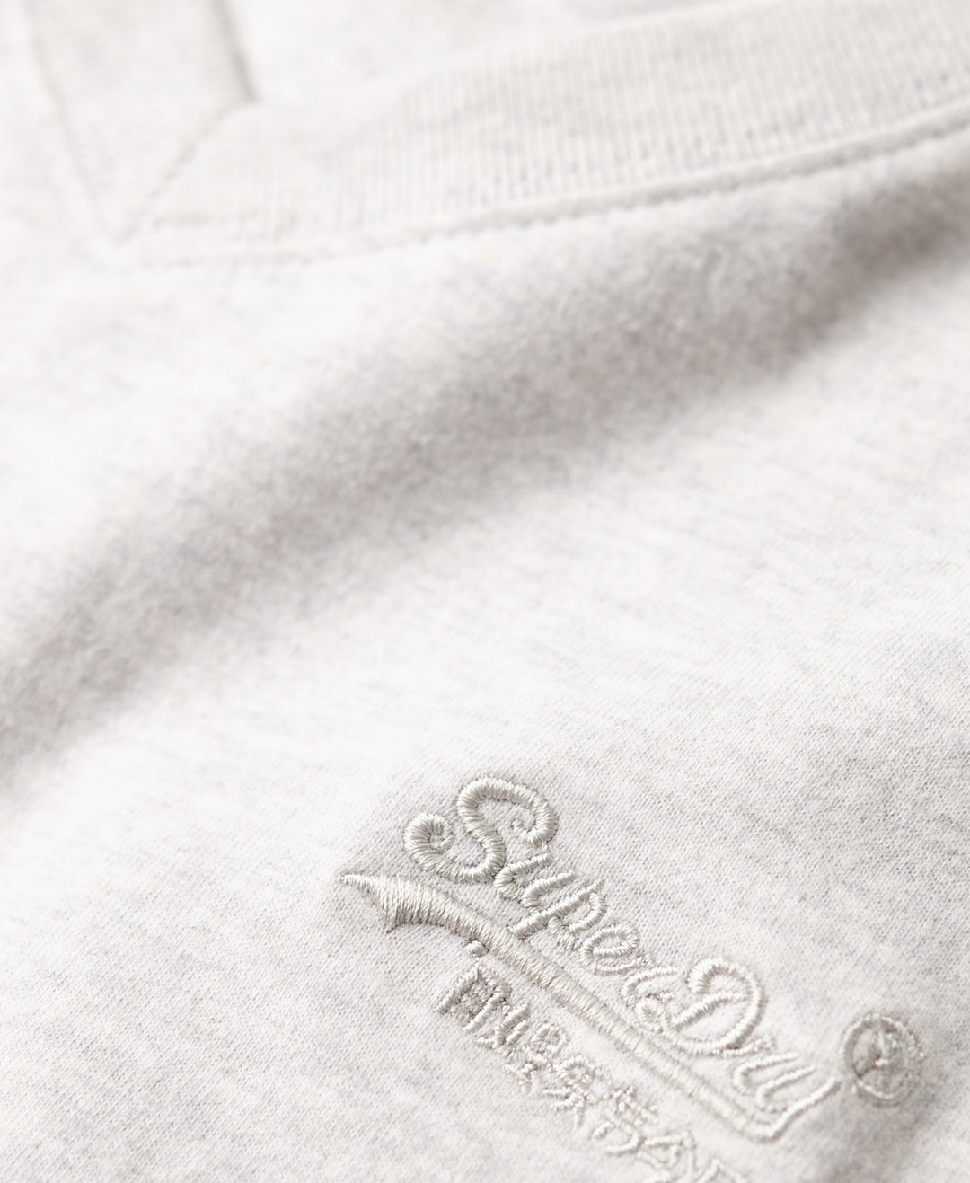 Essential Logo Embroidered Vee Tee | Glacier Grey Marle – Superdry