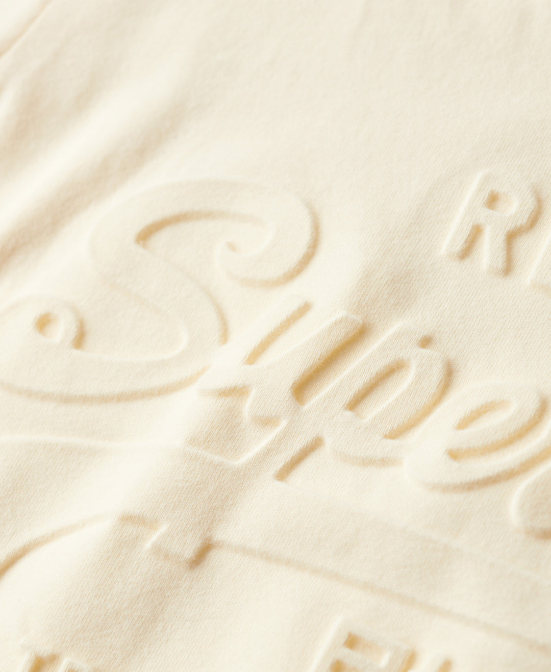 Embossed Vintage Logo Relaxed Tee | Rice White – Superdry