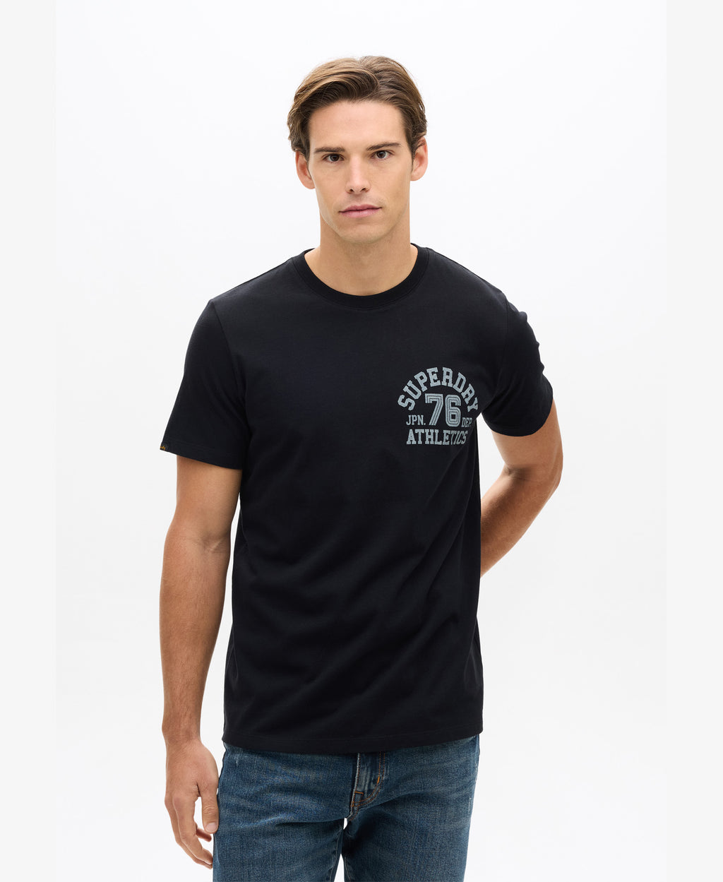 Athletic Essential Chest Tee | Black – Superdry